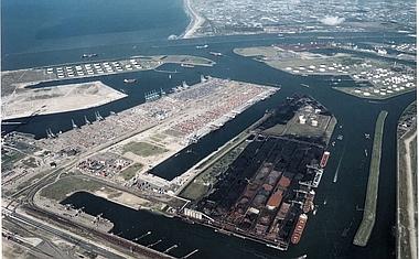 European ports continue to prepare for LNG future :: Lloyd's List
