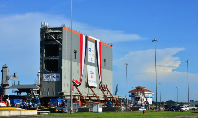 Panama Canal receives its first Pacific lock gate :: Lloyd's List