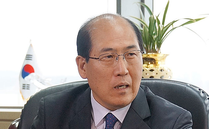 Lim promises a pragmatic period of regulation for shipping :: Lloyd's List