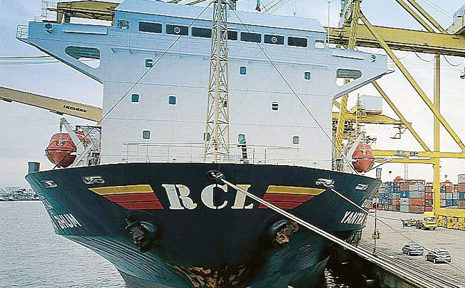 RCL swings to loss as freight rates weaken further :: Lloyd's List