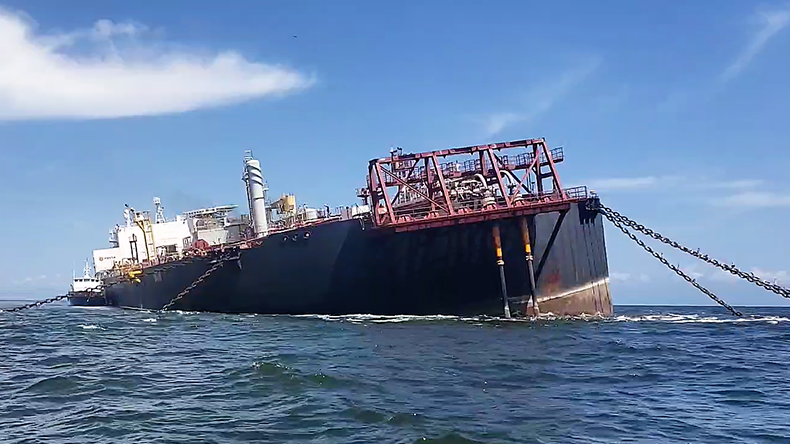 Oil transfer starts from stranded Venezuelan floating storage unit ...