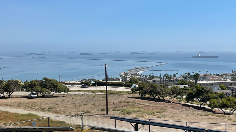 Boxships continue to pile up off US west coast :: Lloyd's List