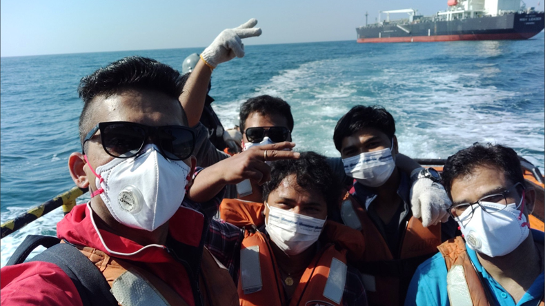 Cost of repatriation is deterring crew changes, say seafarers :: Lloyd ...