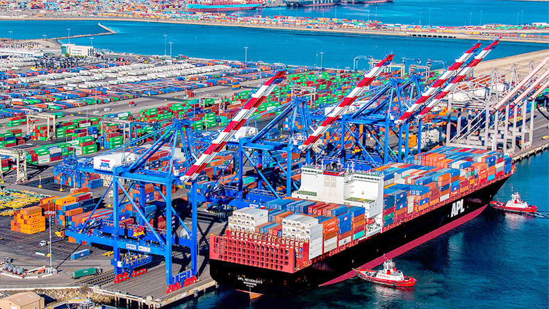 Picket line drawn at APL's Los Angeles terminal :: Lloyd's List