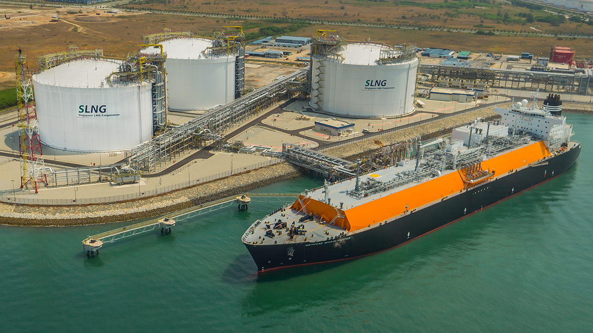 Slow growth in small-scale LNG hurts Singapore terminal plans :: Lloyd ...