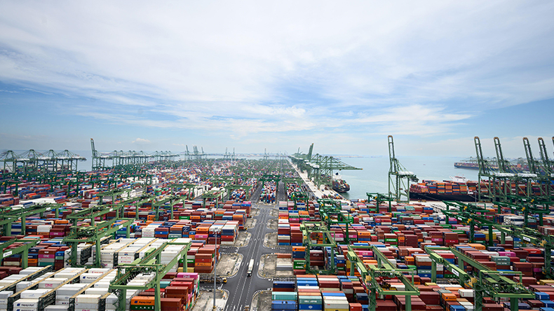 Singapore’s vessel arrivals hit record 3bn gross tonnes :: Lloyd's List