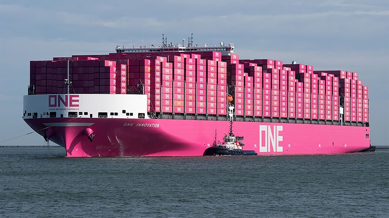 ONE orders 12 dual-fuel methanol boxships in China :: Lloyd's List