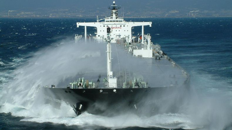 More suezmax tankers take the long way to Europe and the Med :: Lloyd's List